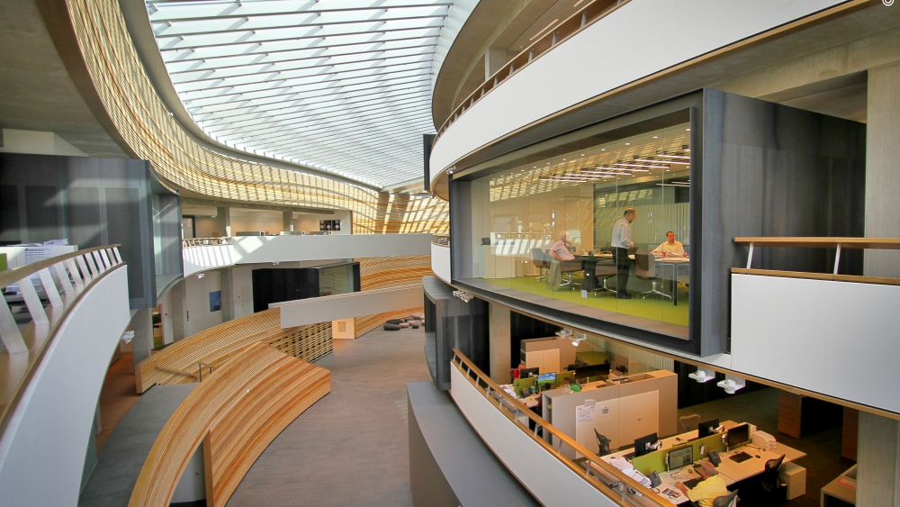 Vergaderen in skyboxen bij BP Raffinaderij Rotterdam | Intermediair